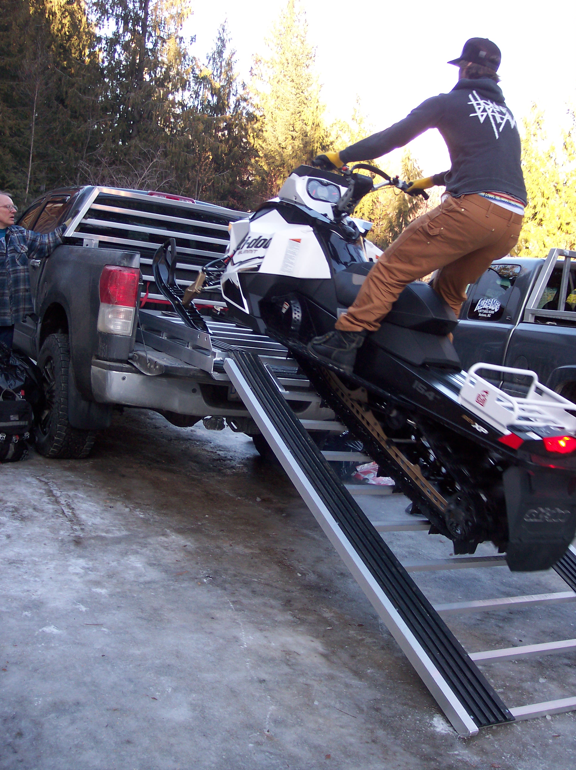 The Original Single Snowmobile Deck – Alfab Manufacturing Ltd.